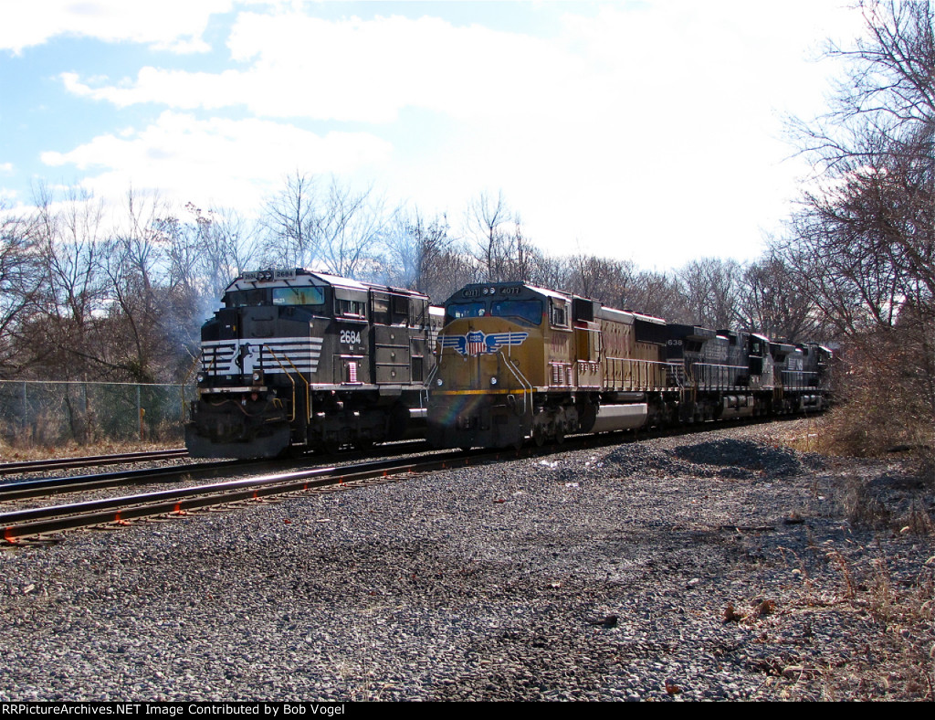 NS 2684 and UP 4077